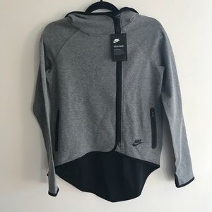 Nike | Jackets & Coats | Nwt Nike Tech Fleece Cape Full Zip Jacket Grey ...